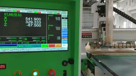 力邦数控定制板式家具设备一条线上数控开料机,全自动封边机,侧孔机等