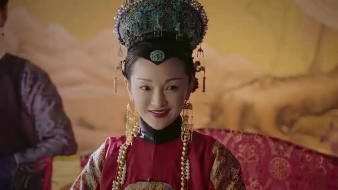 在如懿主持的第一天晨会上,嘉嫔故意和她撞衫,还振振有词