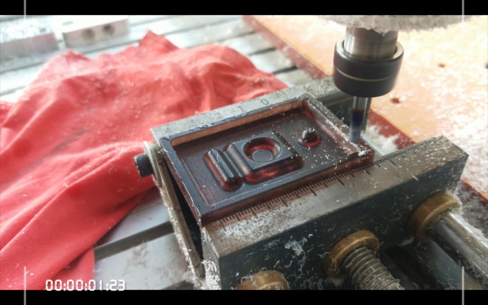 2000元的精雕机,球头刀,做弧面,加工亚克力