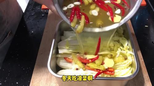 冬天里的爽口凉菜泡椒娃娃菜一起试试啊