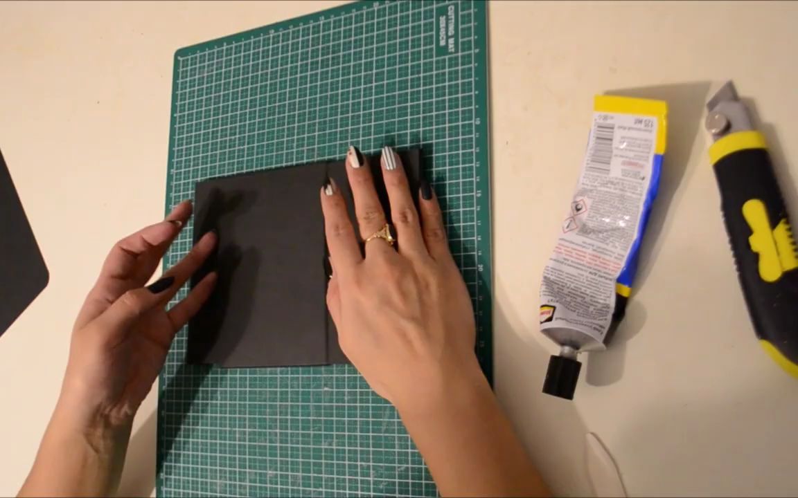 【搬运】【甜蜜婚礼】浅色机关相册 手工制作 互动式婚礼相册视频...