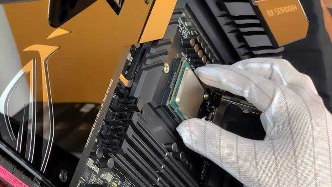 电脑组装:华硕纯血ROG全家桶!装机声每一秒都不容错过!