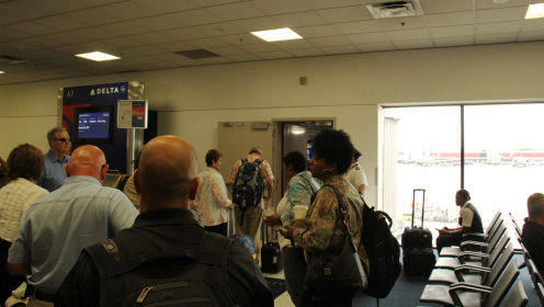 美国最忙机场传来枪响,机场所有飞机被强行禁飞,乘客四散而逃