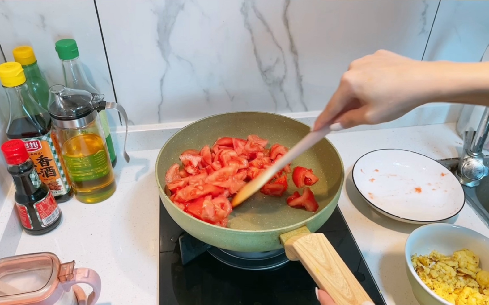 Vlog|马甲线打卡|自制番茄鸡蛋面|《你有你的计划,世界另有计划》