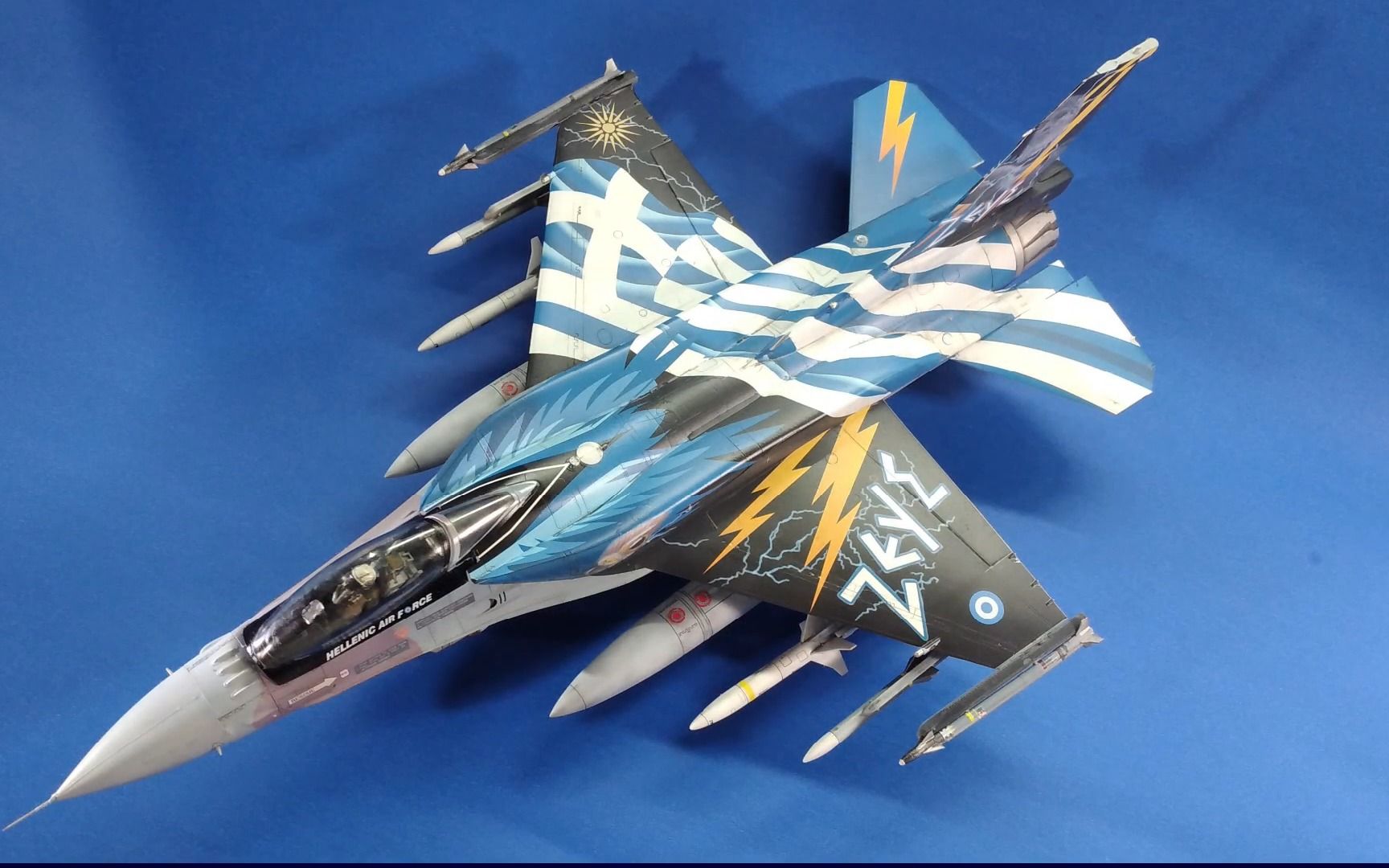 田宫1/48 F-16CJ Fighting Falcon Demo Team Zeus 2015 模型制作视频
