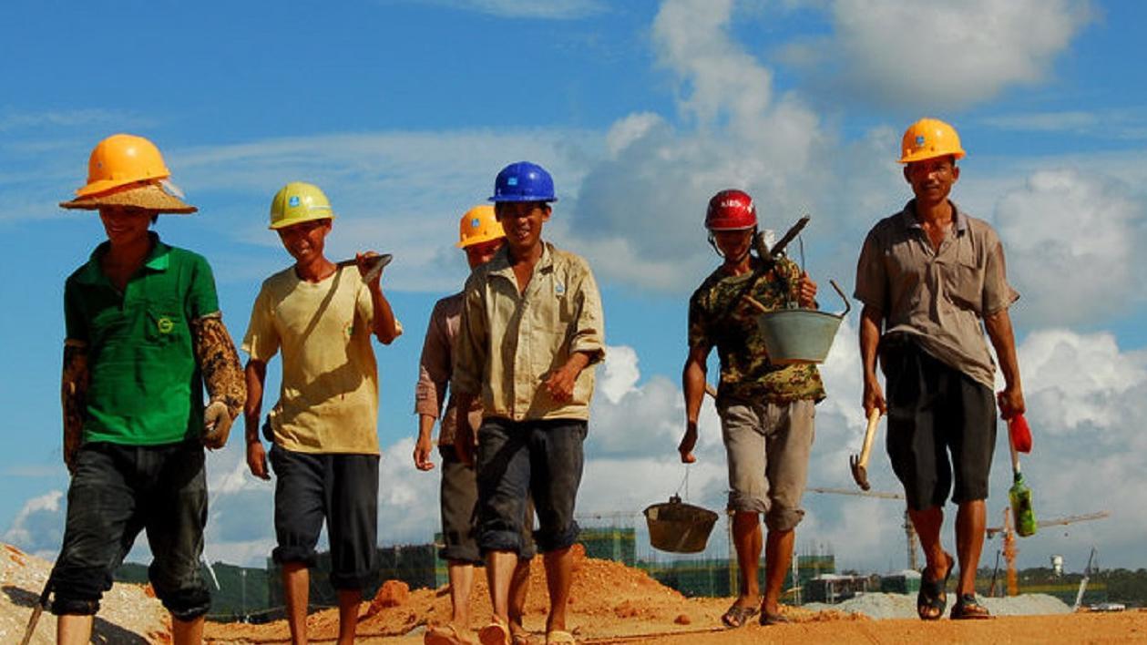 人大代表建议倡导媒体不使用"农民工"等语言,官方回应