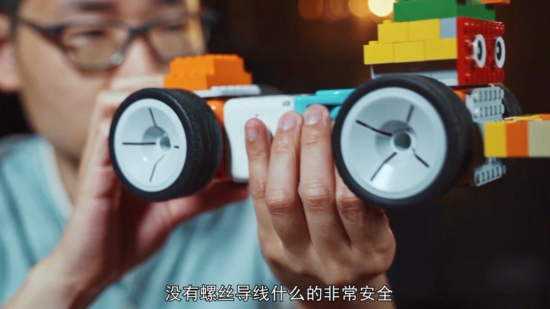 三岁小孩都能上手的智能编程机器人有多好玩!