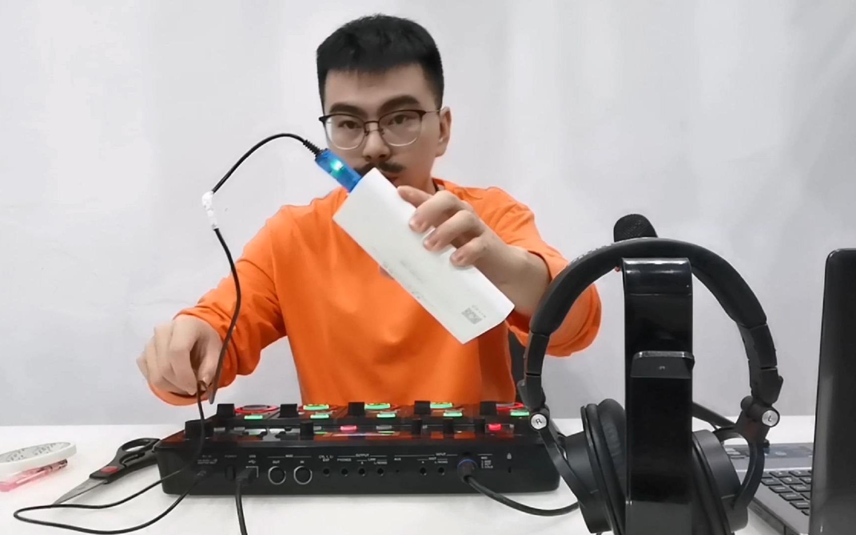 【苏泡教学】如何使用充电宝给RC505供电