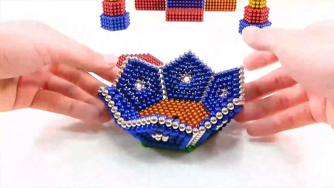 趣玩巴克球 第1季 第42集 用炫彩磁力球和小伙伴玩过家家游戏