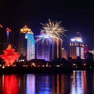 停不下的老两口 