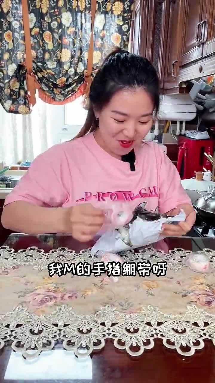 咱说上学时候有这个手指绷带也不至于手指头变形啊