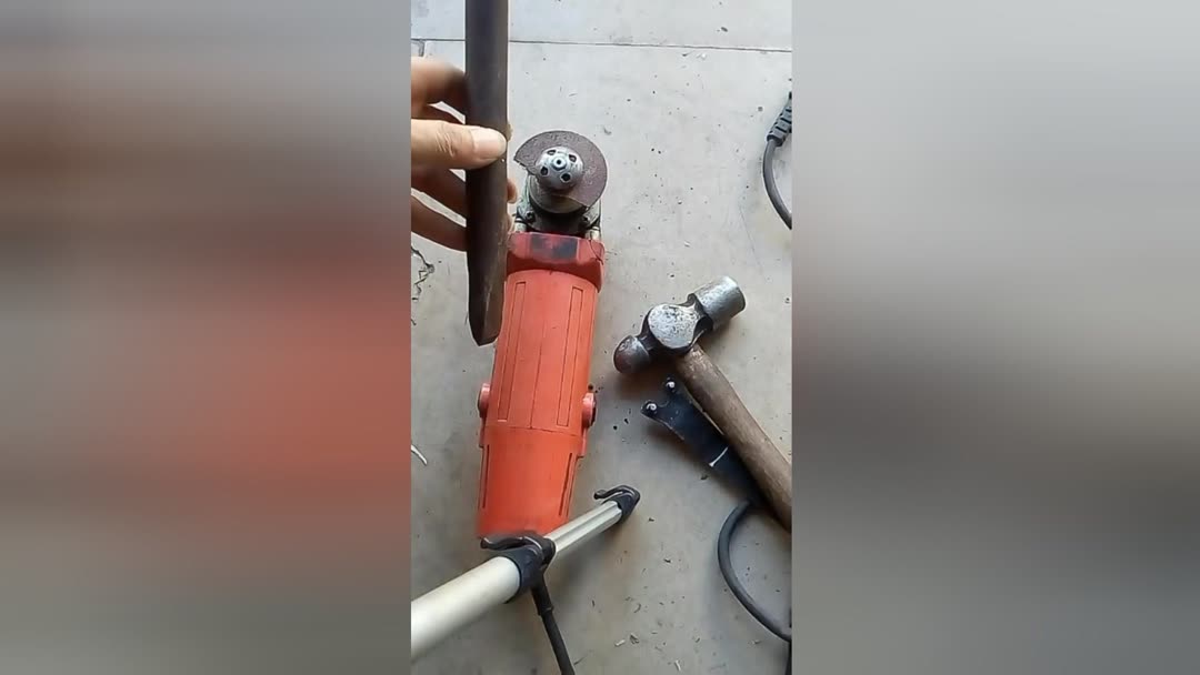 角磨机螺丝卡死了,教你怎么拆卸