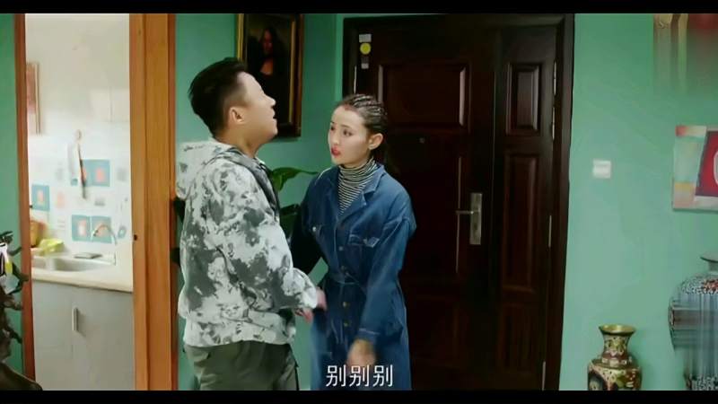 长的一模一样的两人媳妇都给弄混了差点