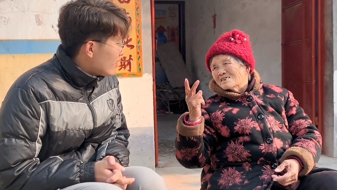 农村老人儿子车祸去世,儿媳悲痛殉情,老人带6岁孙子如何生活?