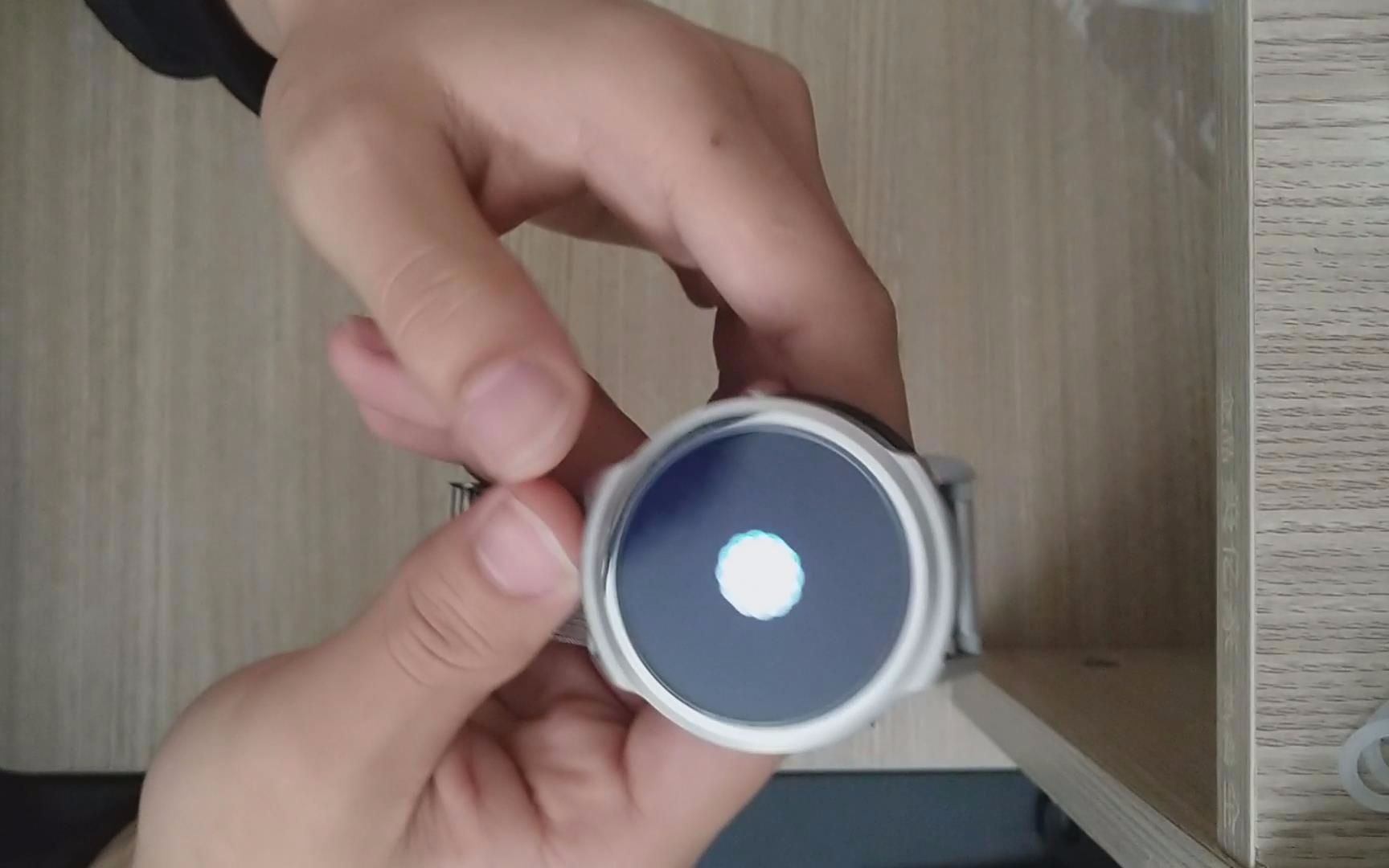 开箱 在闲鱼花 240买的ticwatch开箱评测
