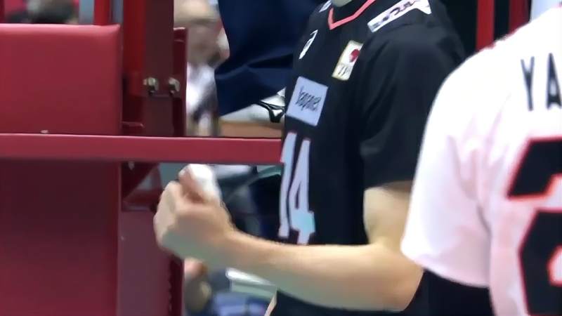 2019男排世界杯,最后赛点模式,双方队伍都开始猛攻