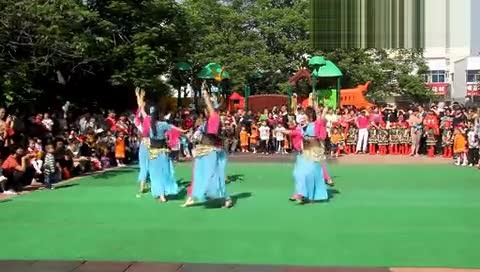 临邑实验幼儿园2013年六一 老师表演:肚皮舞