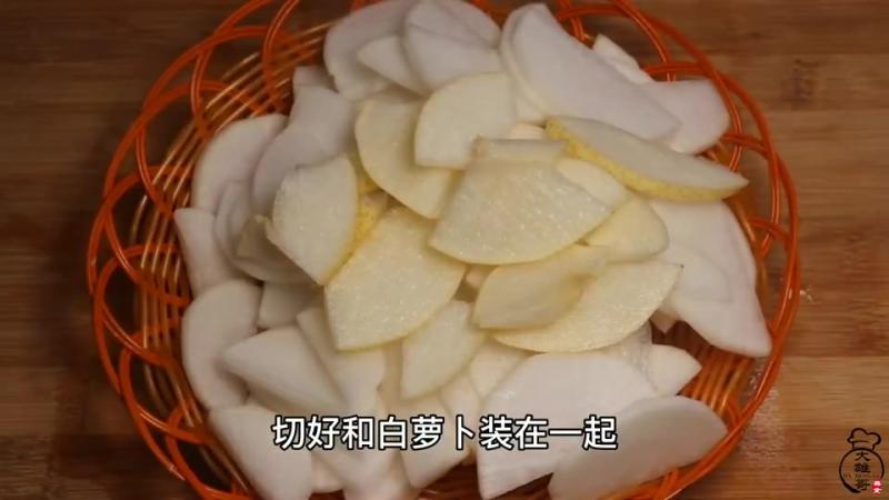把白萝卜和梨放一起,没想到作用那么厉害,还不懂可惜了,实用