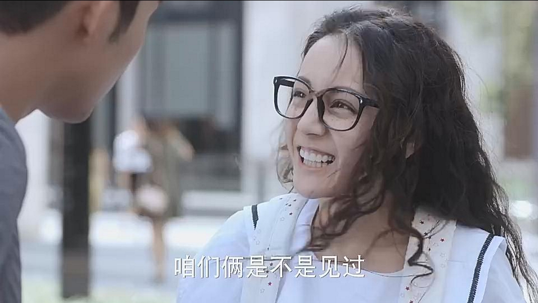 漂亮的李慧珍:慧珍走路太奇葩,被新同事说成是卓别林,太逗