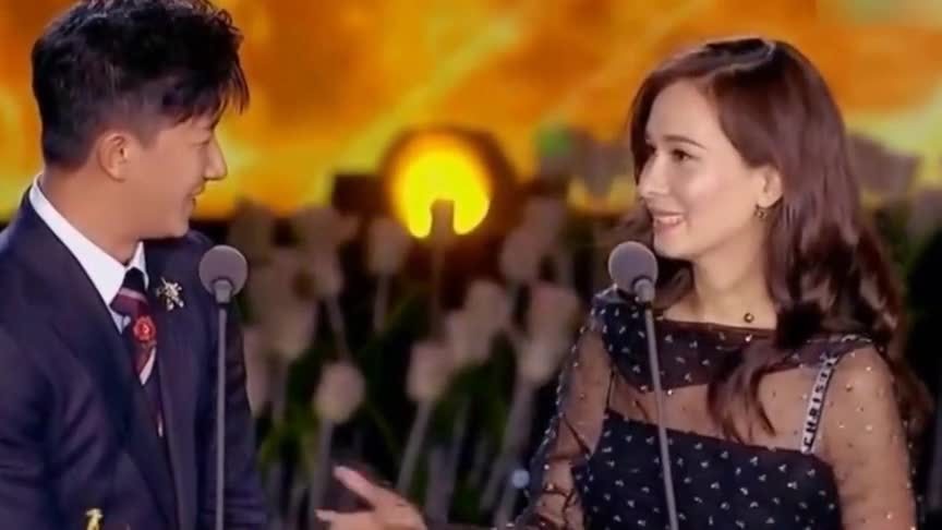 韩庚婚后首现身,戴医用口罩比婚戒更抢镜,关心粉丝何时回家过年