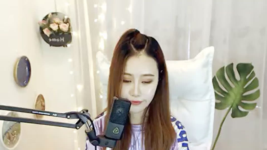 艾肯Micu VST声卡 繁星美女主播唱歌效果