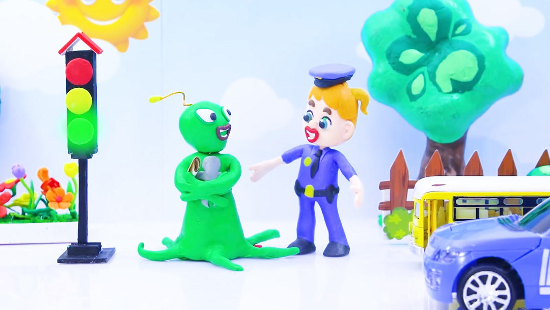 吉米卡通:外星人来到地球不懂交通信号灯,误闯了红灯!