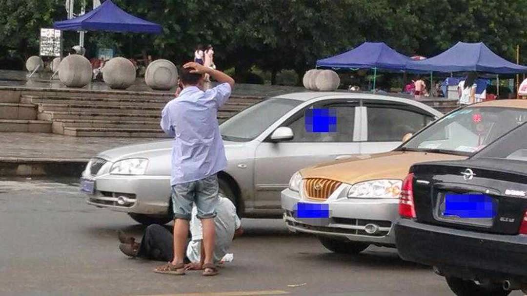 汽车没有违章情况下,把人撞死后,要赔钱坐牢吗?