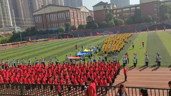 学校开幕式表演,振奋人心