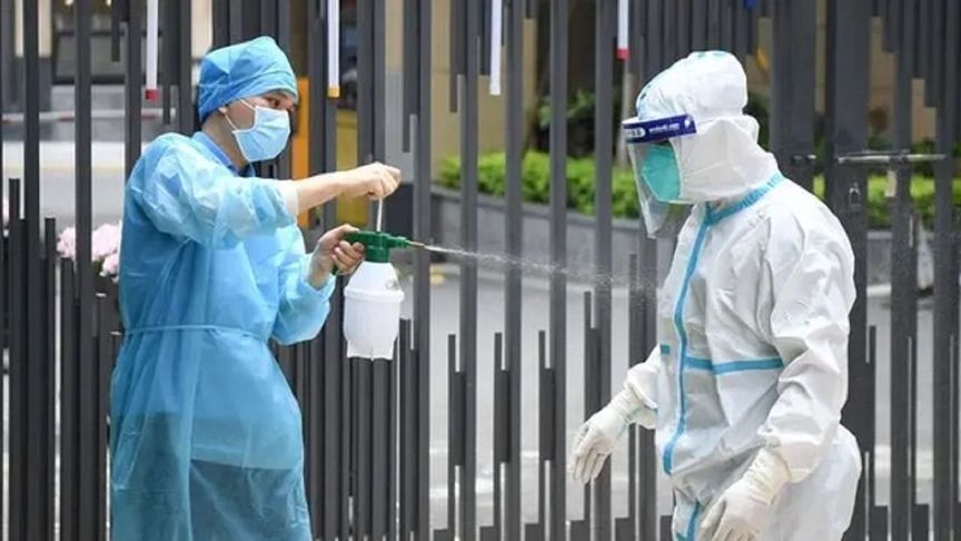 阳性家庭成员共同居家会造成重复感染吗?专家详解