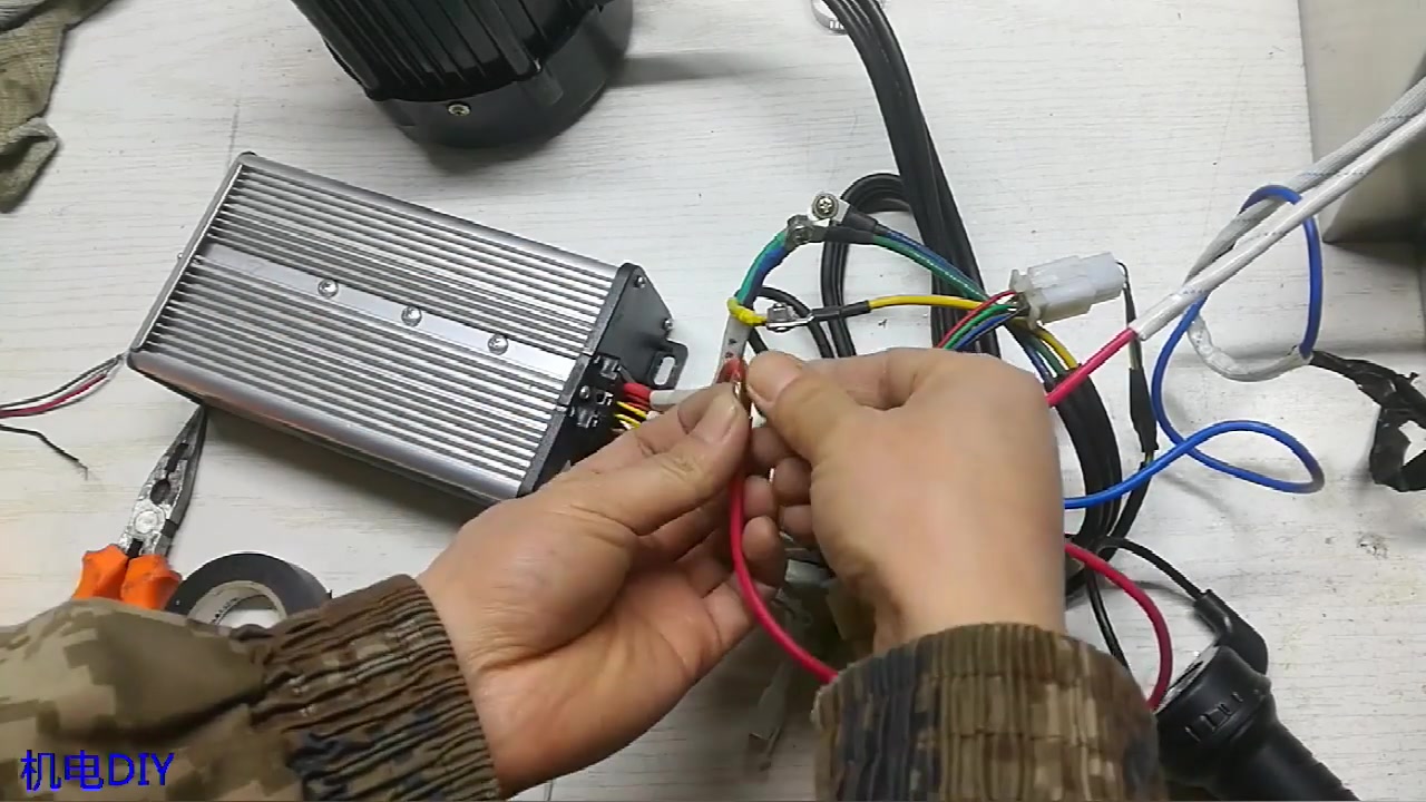 自制60V45安时电动车锂电池带负载测试