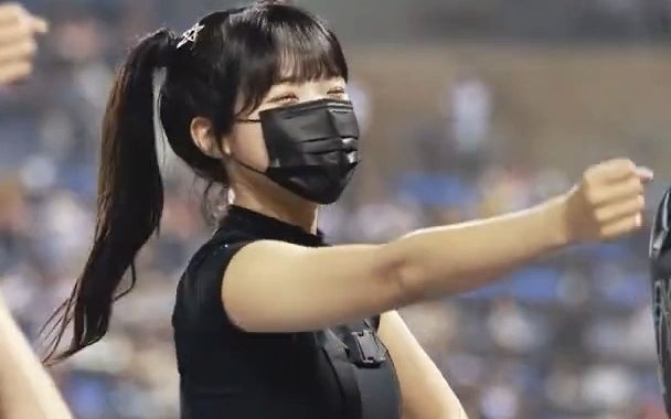 啦啦队表演25(李多惠)