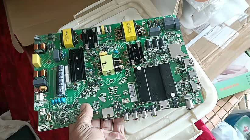 像这两块板子芯片损坏就没有维修价值了,只能更换