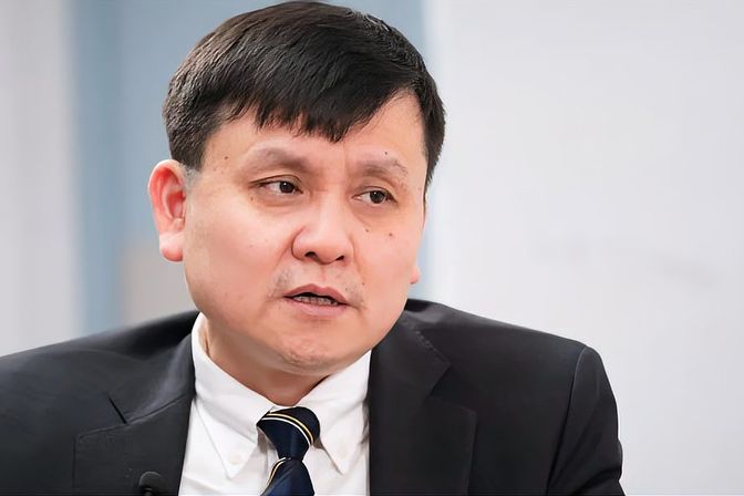 张文宏谈新冠易感人群防护:新春是个坎儿,居家监测有四个标准