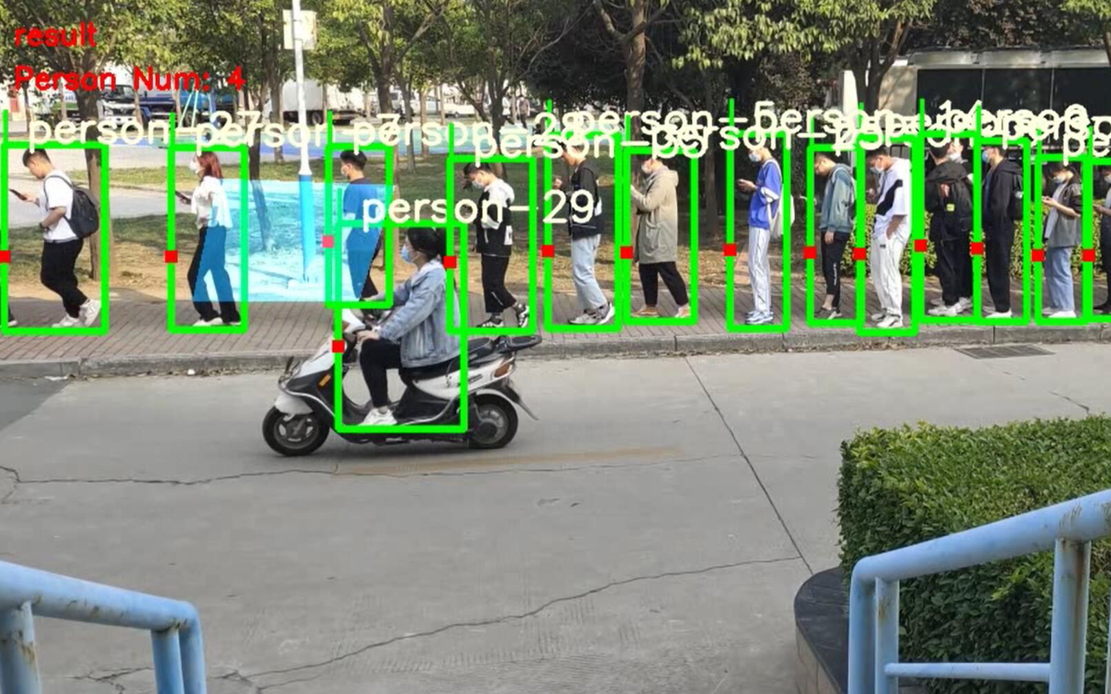 毕业设计记录-使用YOLOV5+DeepSort完成的人流量检测系统