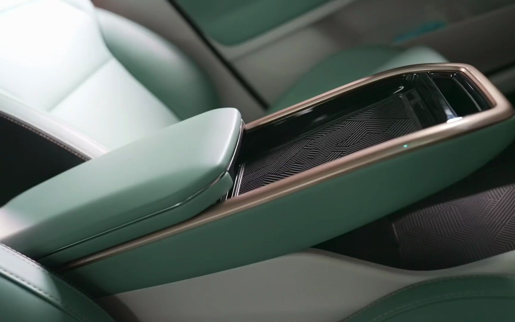 出众实力,霸气展现,你心动了吗ߒ�#几何G6