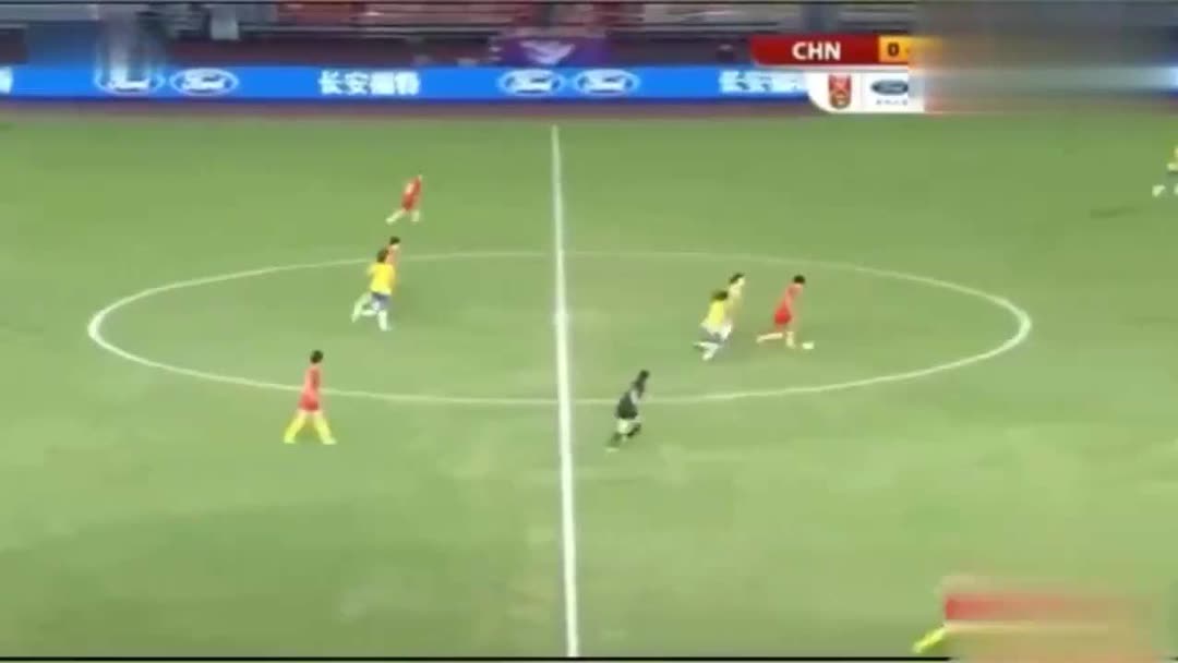 比赛还有十分钟巴西队都提前庆祝了 中国女足连追两球 史诗逆转