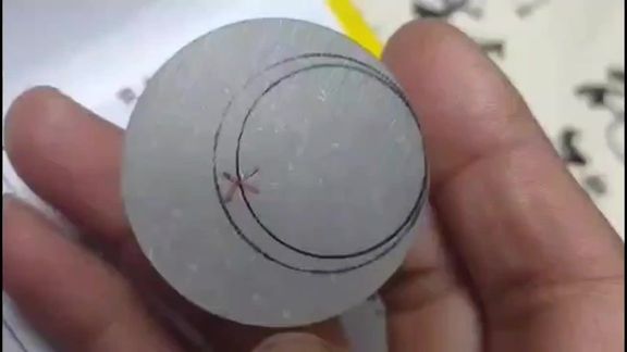 如何让一块豆种的手镯芯变成三块有冰感的无事牌!送去镶嵌中…