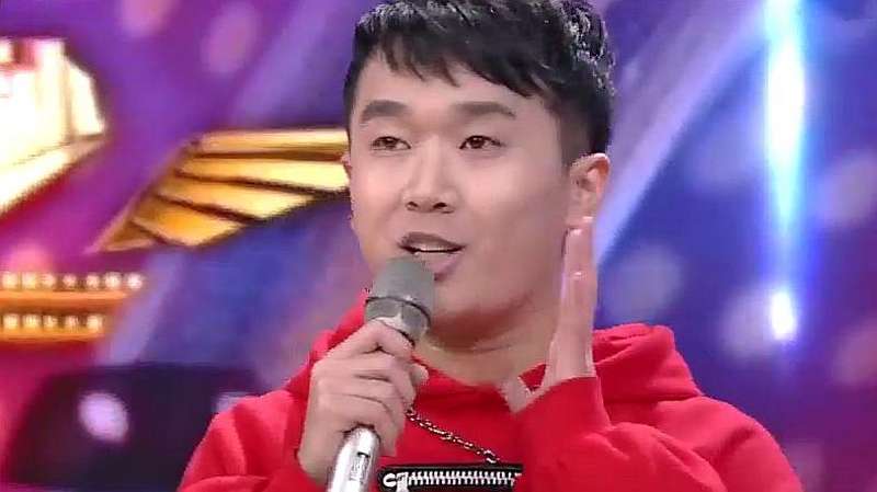 21岁小伙上央视,现场模仿林俊杰歌曲,一开口真的太像了