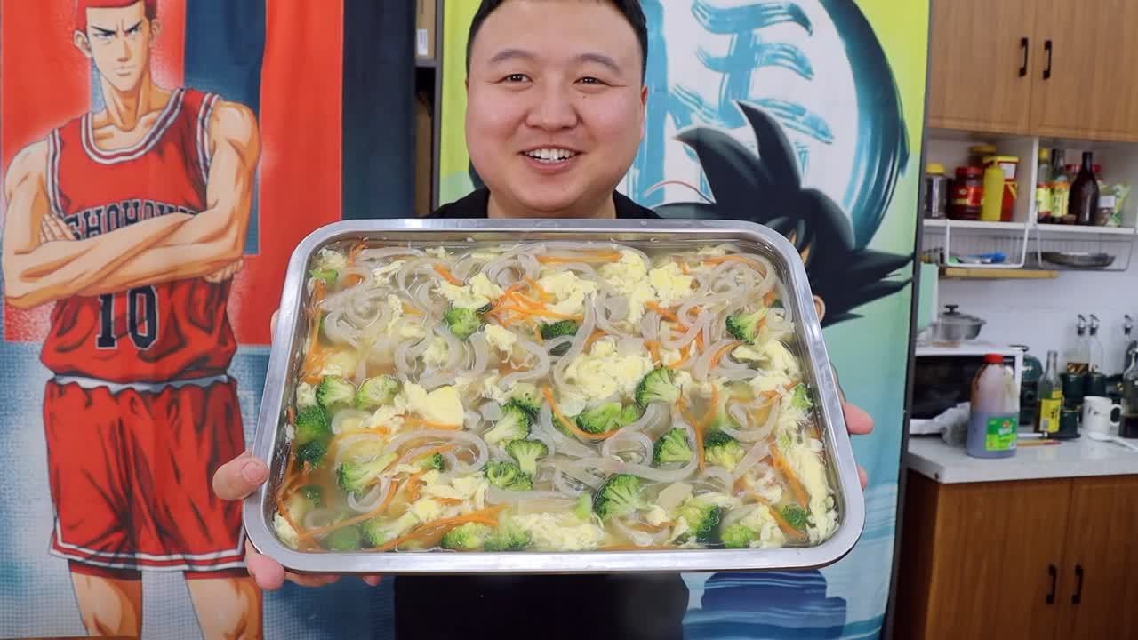 拿猪皮做,五彩水晶皮冻,晶莹剔透,Q弹爽滑,超级过瘾!
