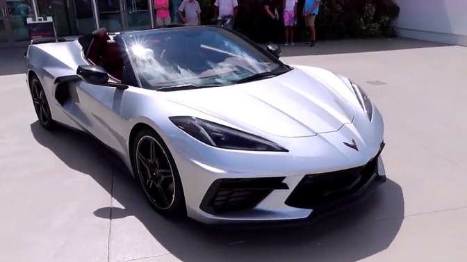 五菱宏光敞篷版这个五菱有点贵