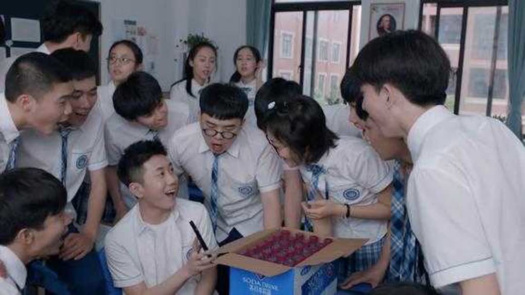 少年派:学渣用计算器炸金花,学霸不开心了,直接打起CS来!