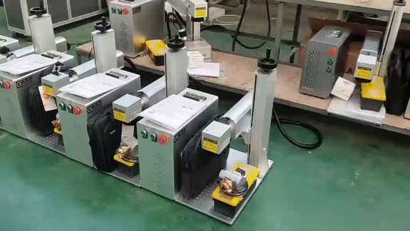 老客户又定了4台光纤打标机,已测试好,准备打包发走!欢迎各位朋友...