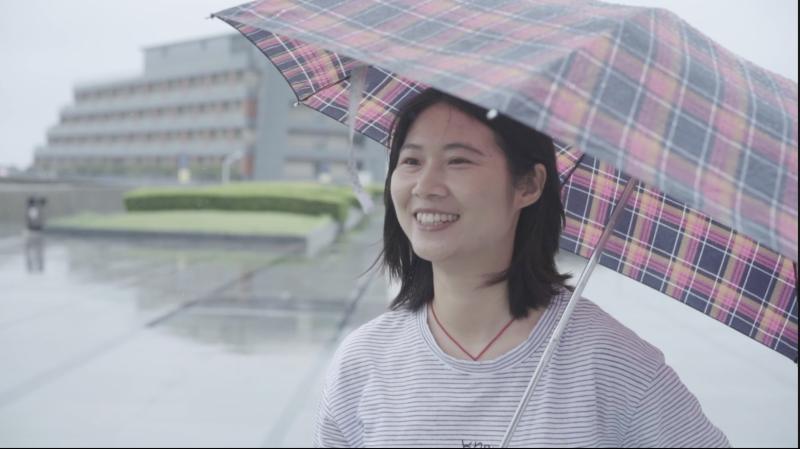 湖北女孩来上海打拼,看海想念家乡