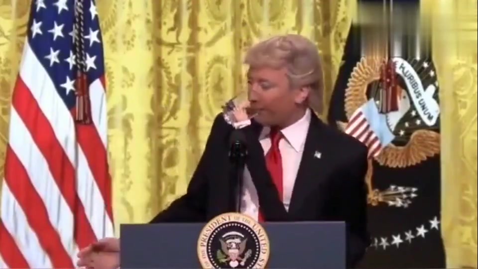 涨见识:美国小伙恶搞模仿特朗普,绝对年度最佳模仿秀