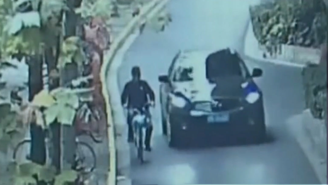 “花式碰瓷”实属诈骗违法犯罪,看看这些案例提高警惕