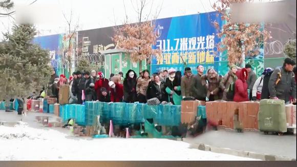 霍尔果斯的带货客:为八千免税优惠奔波的边境浪人