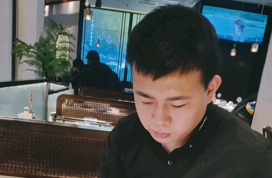东哥成功的原因之一!一个早会连续开了13年,它开会都开什么? 每天...