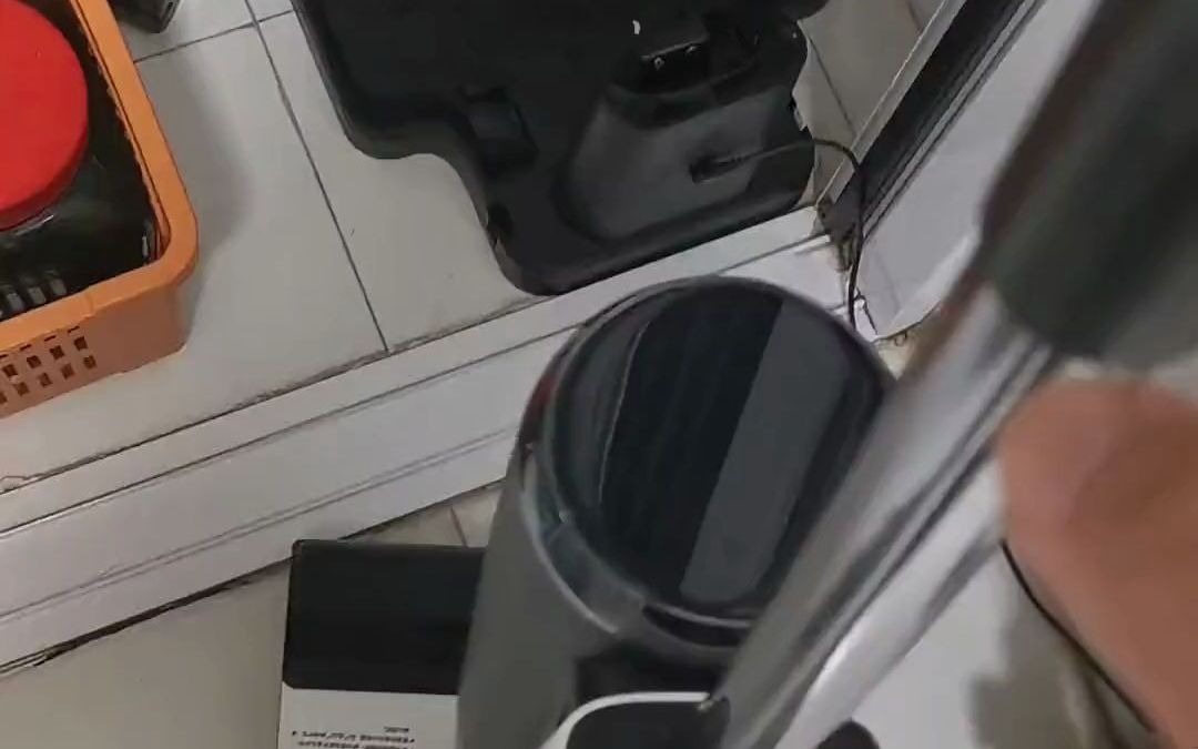 添可万芙2.0LCD的奇葩问题“请放回底座自清洁”(一)不充电!添可...