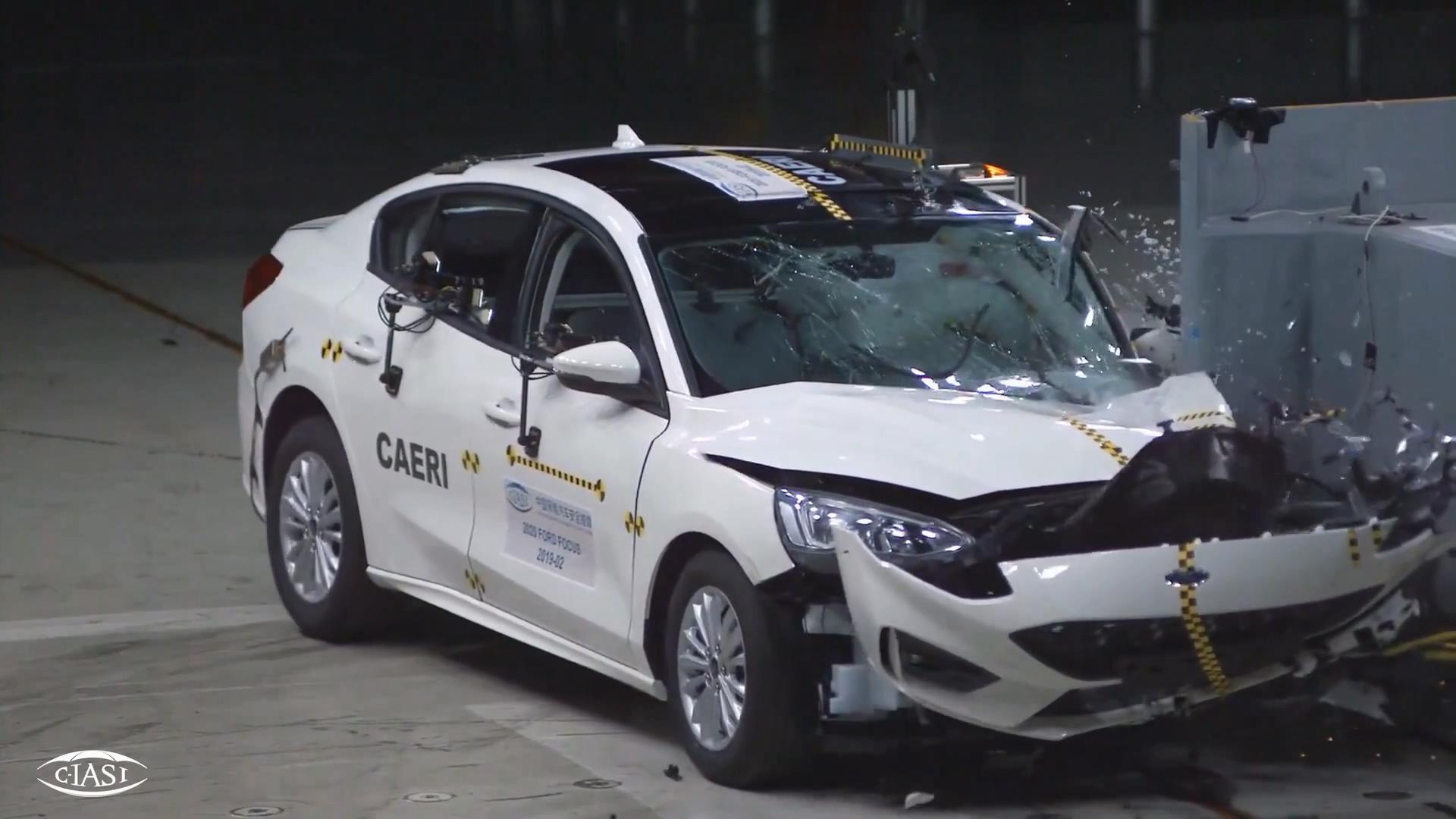 长安福特福克斯到底安不安全?看完中保研最新碰撞测试你就知道了