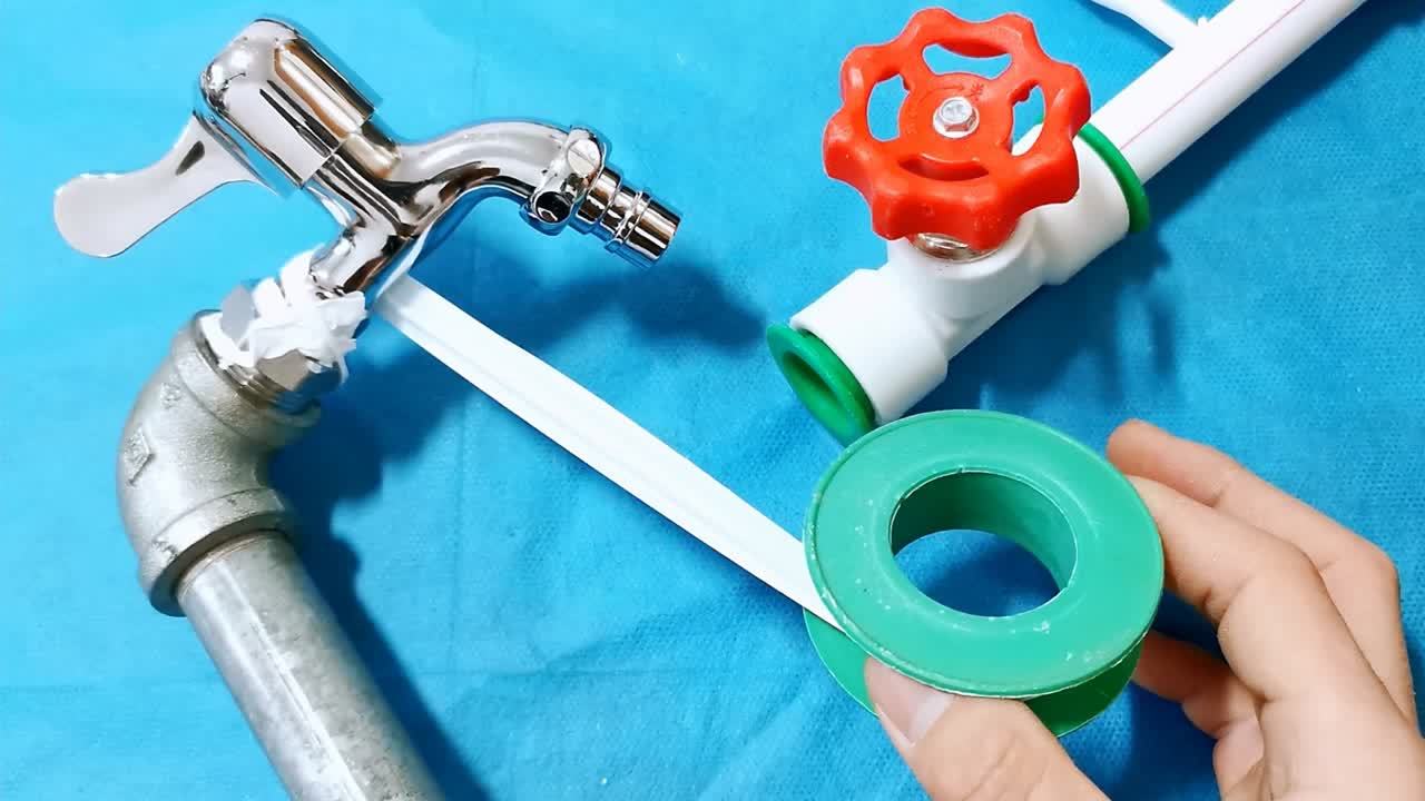 缠生料带一定要顺时针缠成锥形,再大的水压也能抗住,绝不会...